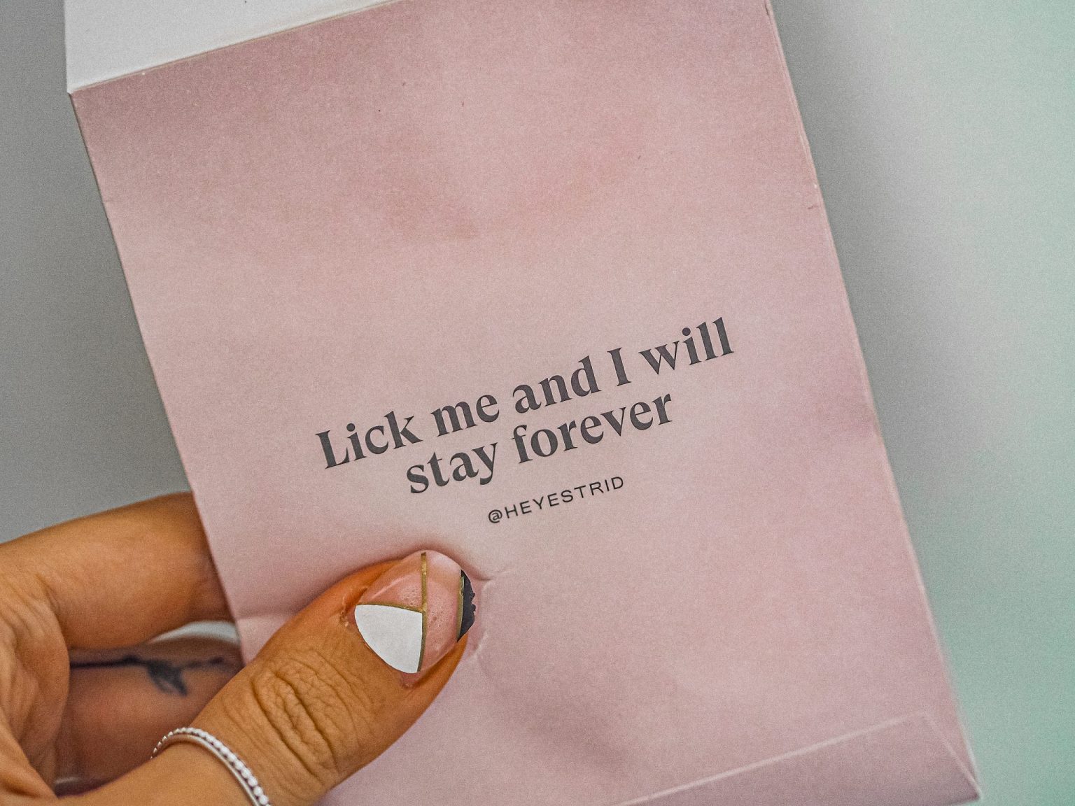 Estrid Razor | The sustainable, vegan shaving subscription - Laura Kate ...